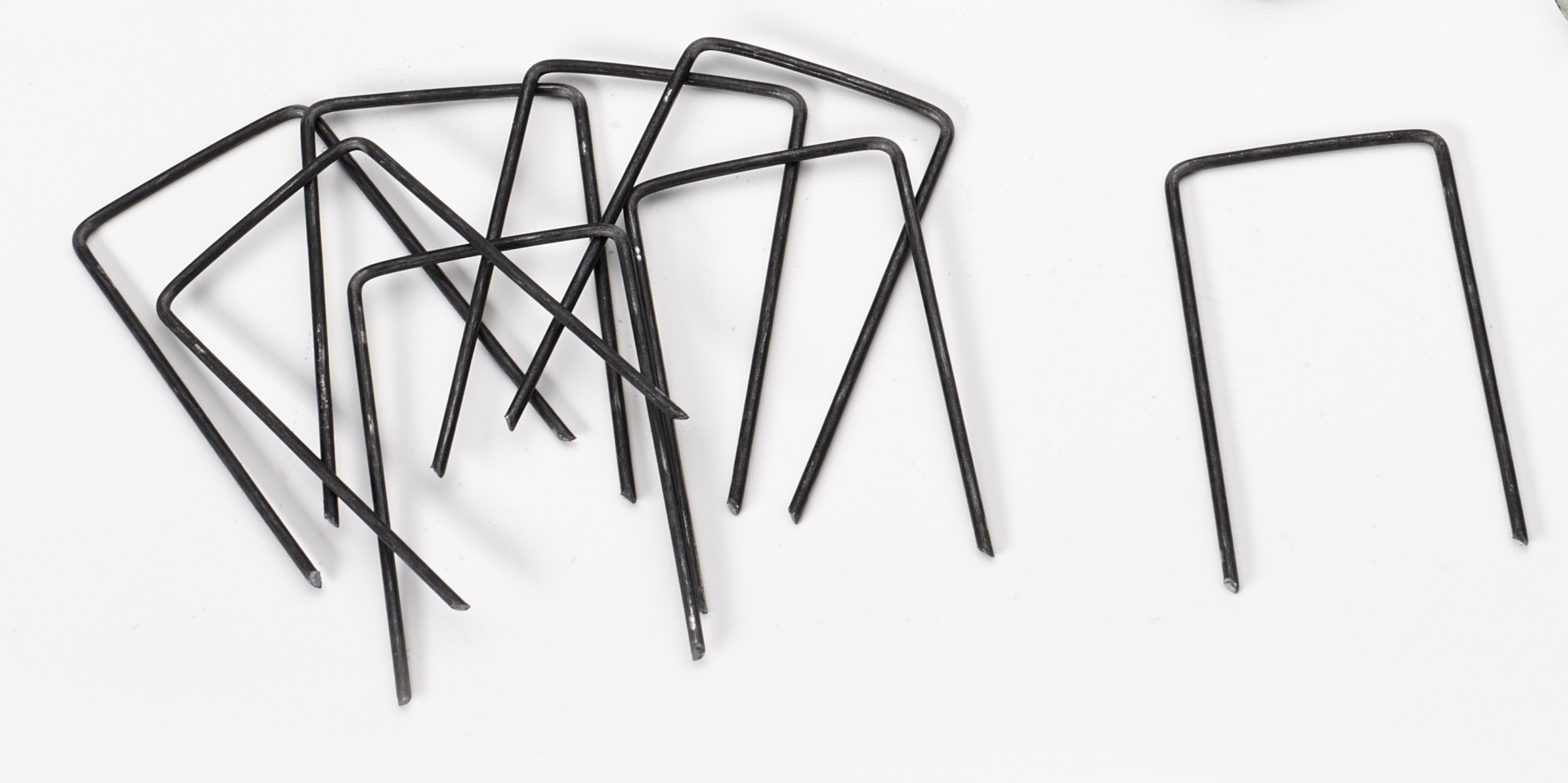 Sod Staples, 4" x 2" x 4" 11 gauge (1000/box)